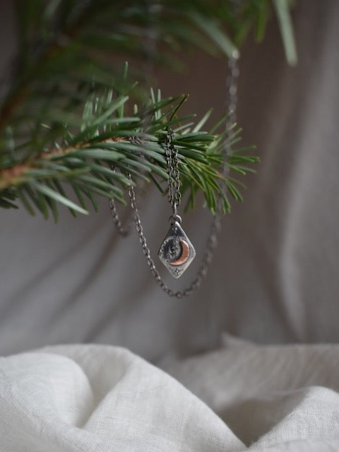 Forest Spirit – Dancing Leaf Design